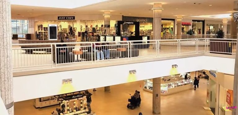 Cornwall Centre Christmas Trading Hours 2025 - Every Holiday Hours